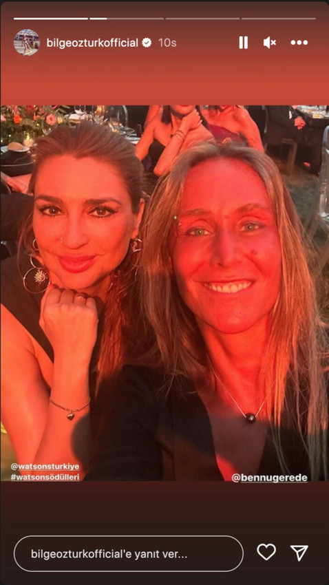 Bilge Öztürk, 22 yaş küçük sevgilisinin annesiyle poz verdi - Haber3