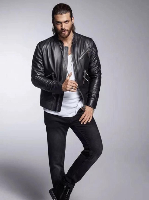 Herkes dizilerle tanıyor ama... Can Yaman şöhreti o kliple yakalamış ...