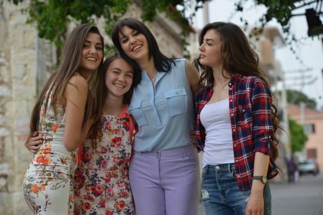 Güneşin Kızları Dizisi oyuncuları ve konusu - Haber3