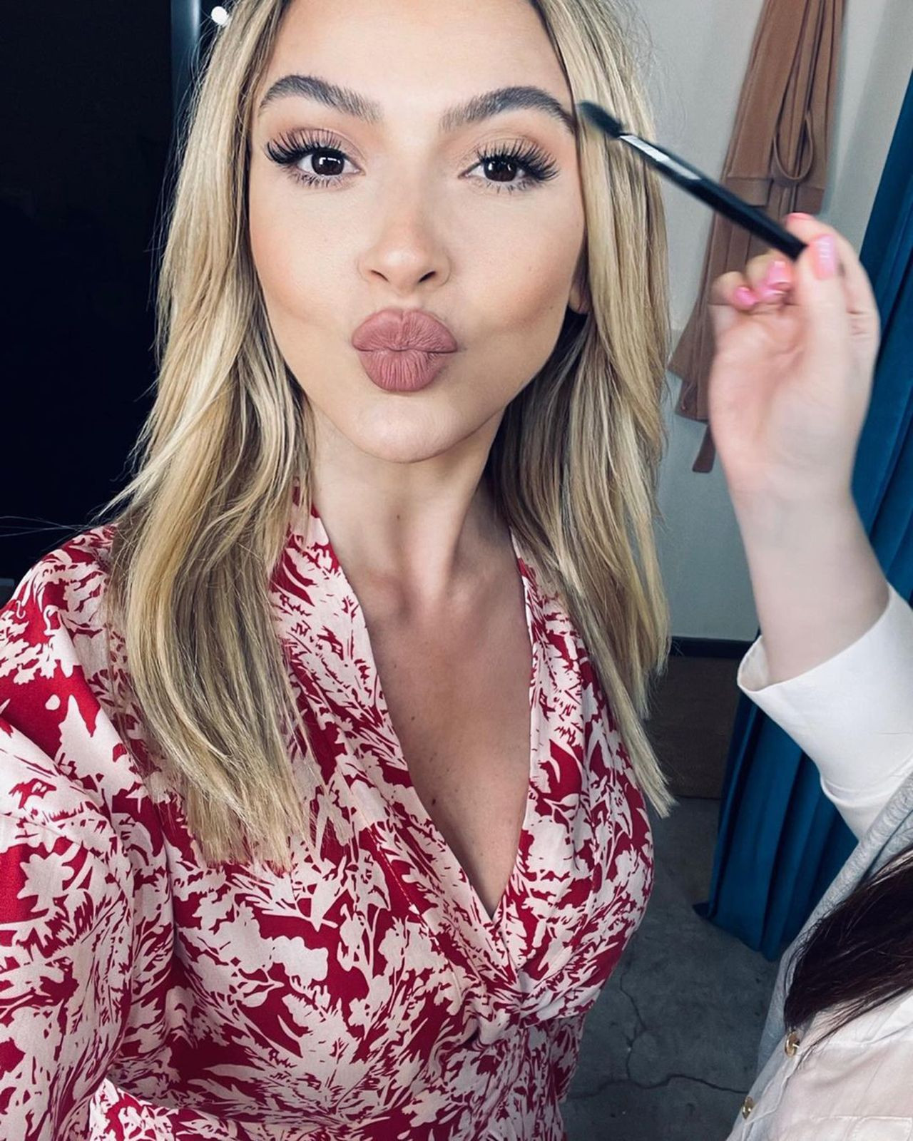 Hadise yazı geri getirdi; bikinili paylaşımı olay oldu - Haber3