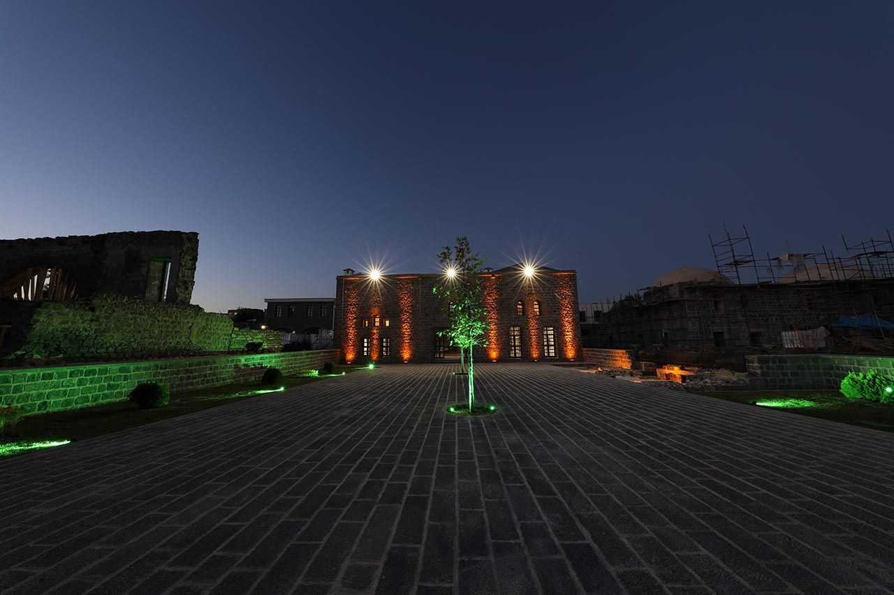 Hendek olaylarında harabeye dönmüştü! 447 yıllık konak restore edildi ...